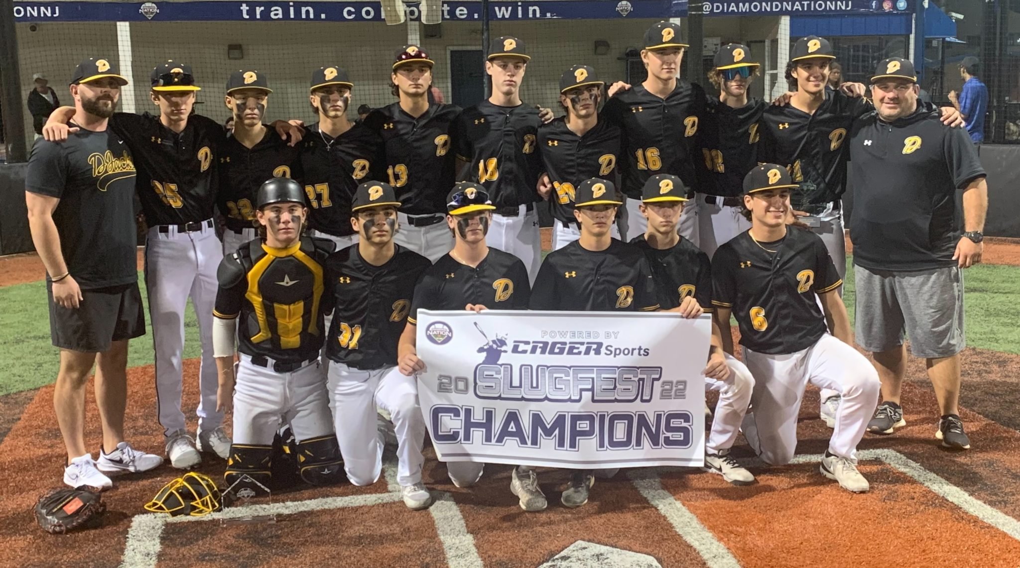 Super 15U’s Famolari goes deep, then delivers winning run – Diamond Nation