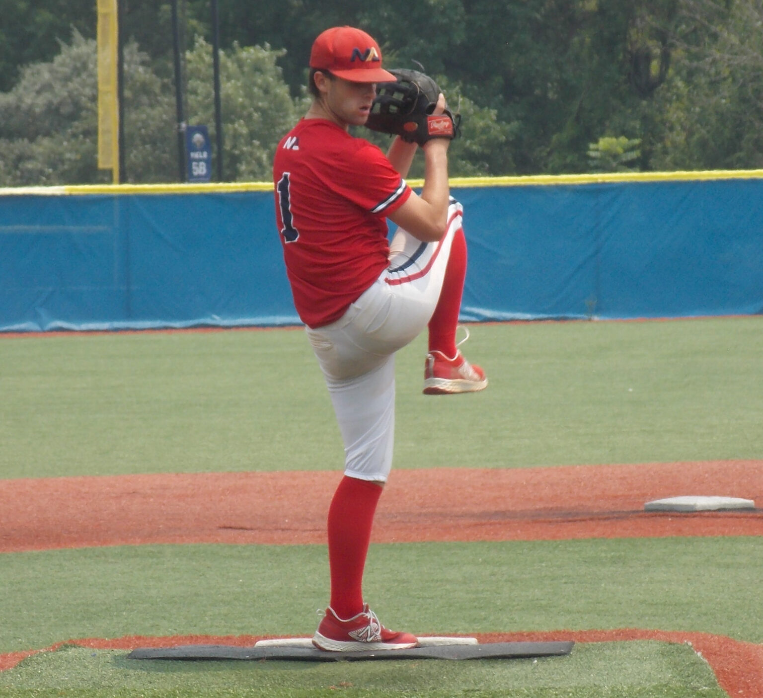 Glass pitches Mid-Atlantic Hurricanes past Cyclones at Super 15 ...