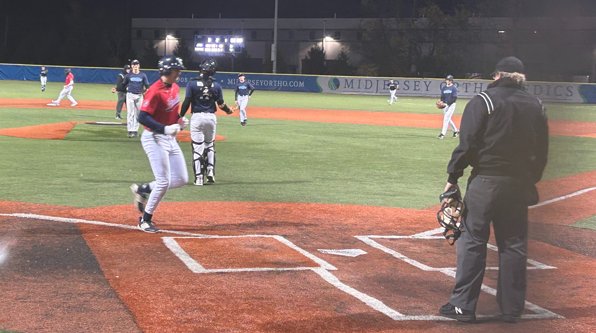 Hustle survives tiebreaker duel to advance to Fall League semis ...